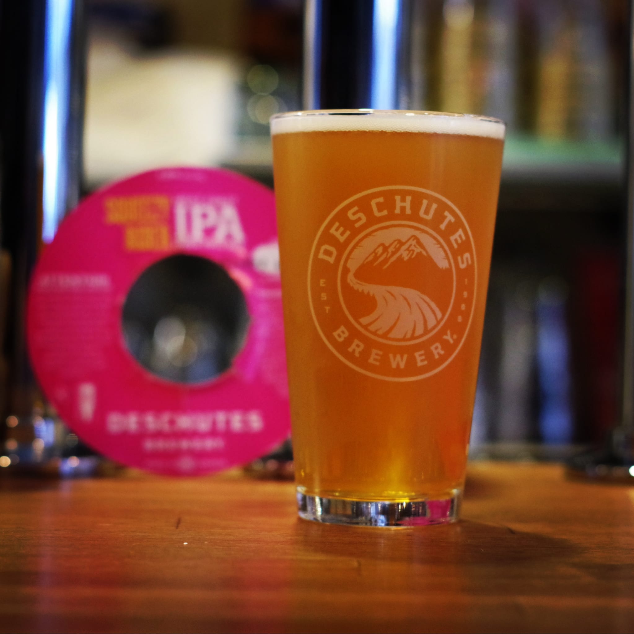 Deschutes Squeezy RiderとSTONE Tangerine Express Hazy IPA開栓！！ | WORLD ...